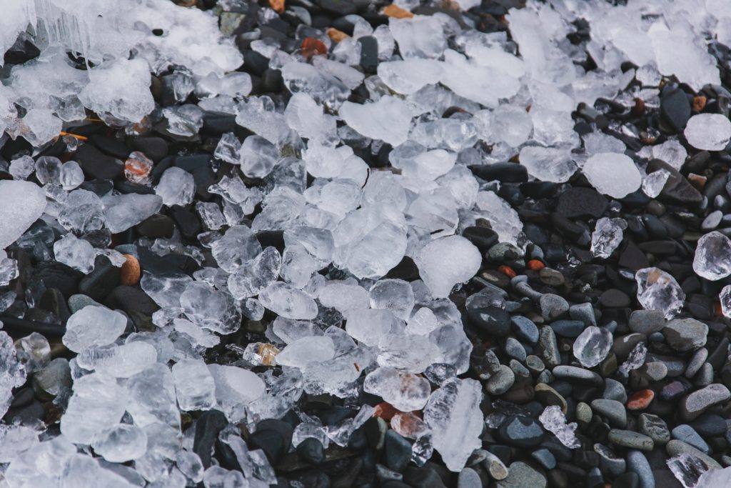 霰とは？｜できる仕組みや雹・霙・雪との違いも解説 人生は雨のち晴れ。